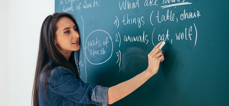 Guide to Becoming a Missouri Substitute Teacher (Education & Salary)